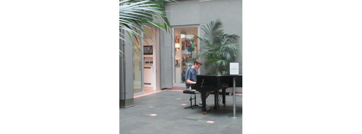 Daniel Schricker – MAKING WAVES